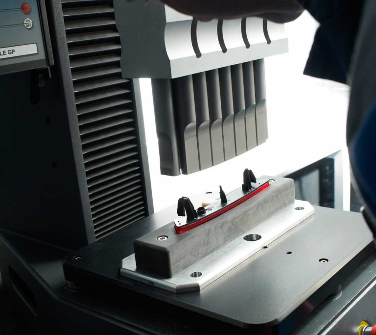 Ultrasonic welding machines ESW for plastic and thermoplastic - SONIMAT